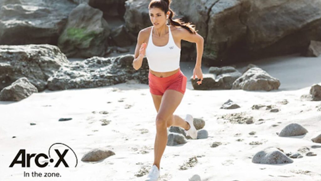 ArcX Smart Ring Lets Users Control Playlists from Afar