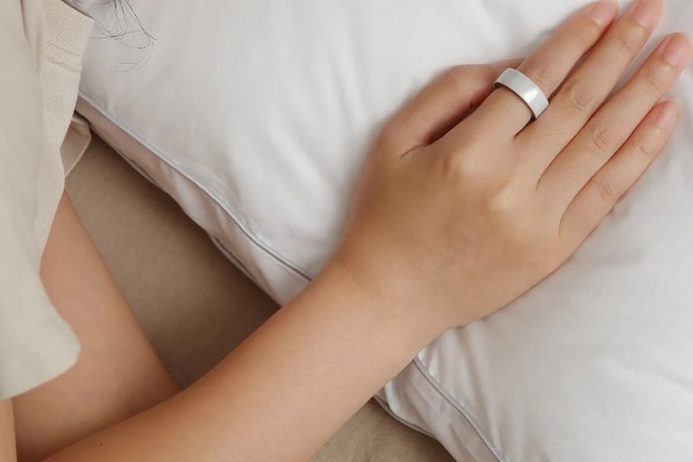 Femometer Ring Review: Is It the Best Smart Ring for Women?